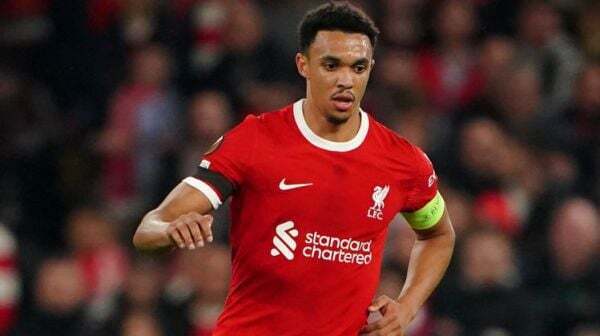 Trent Alexander-Arnold studying great midfielders as part of new ...