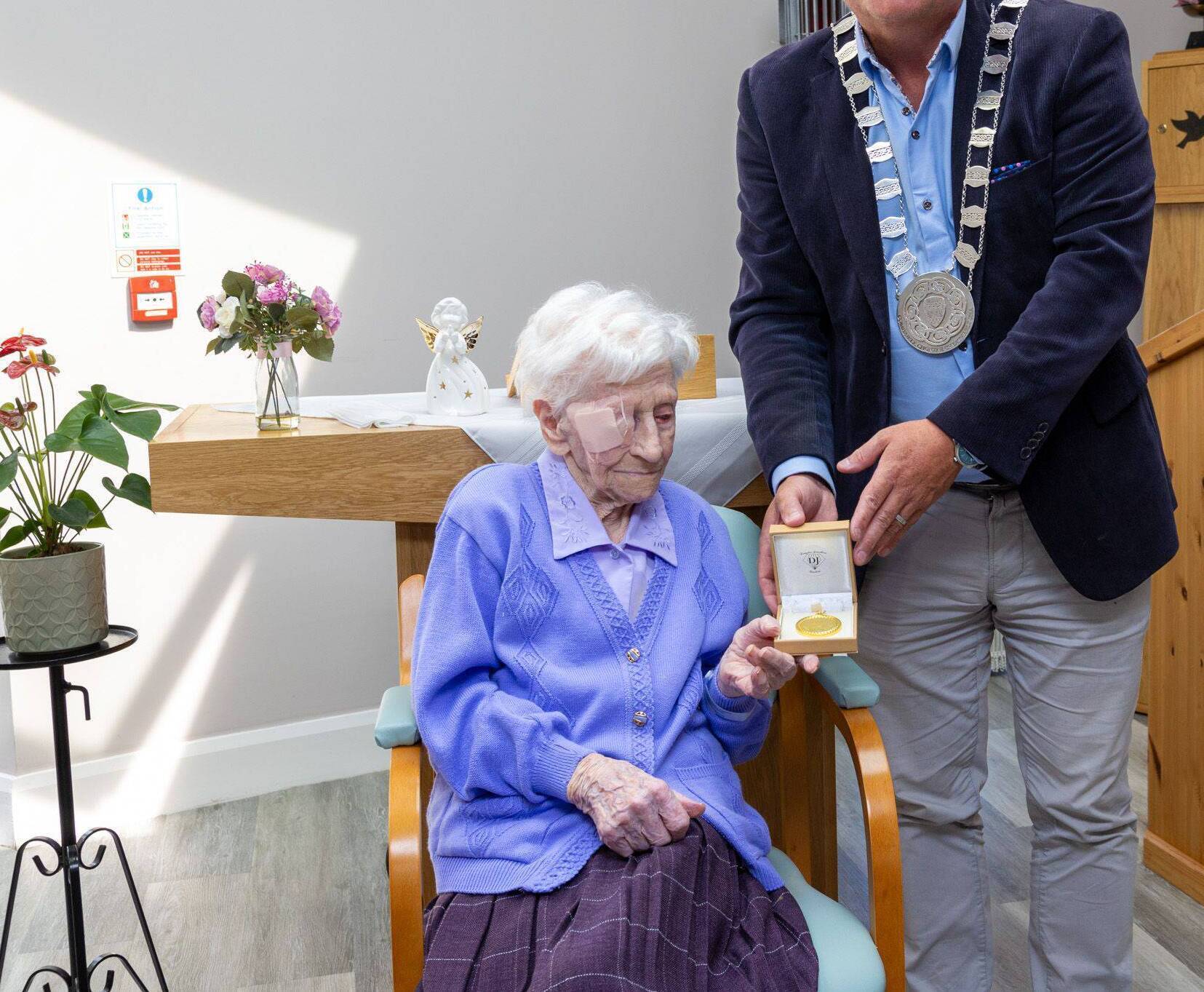 Amazing Ellen receives her centenarian medal - News - Carlow Nationalist